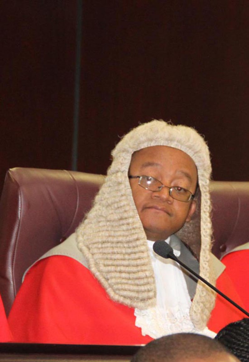 Leburu breaks ranks, apologises to Dibotelo :: Mmegi Online